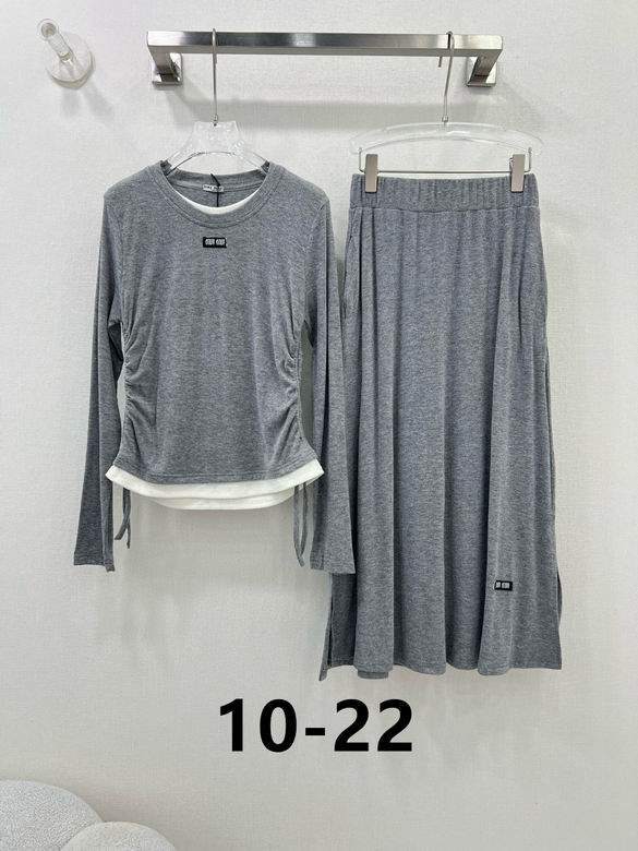 MiuMiu S-XL (80)-服饰丨向阳